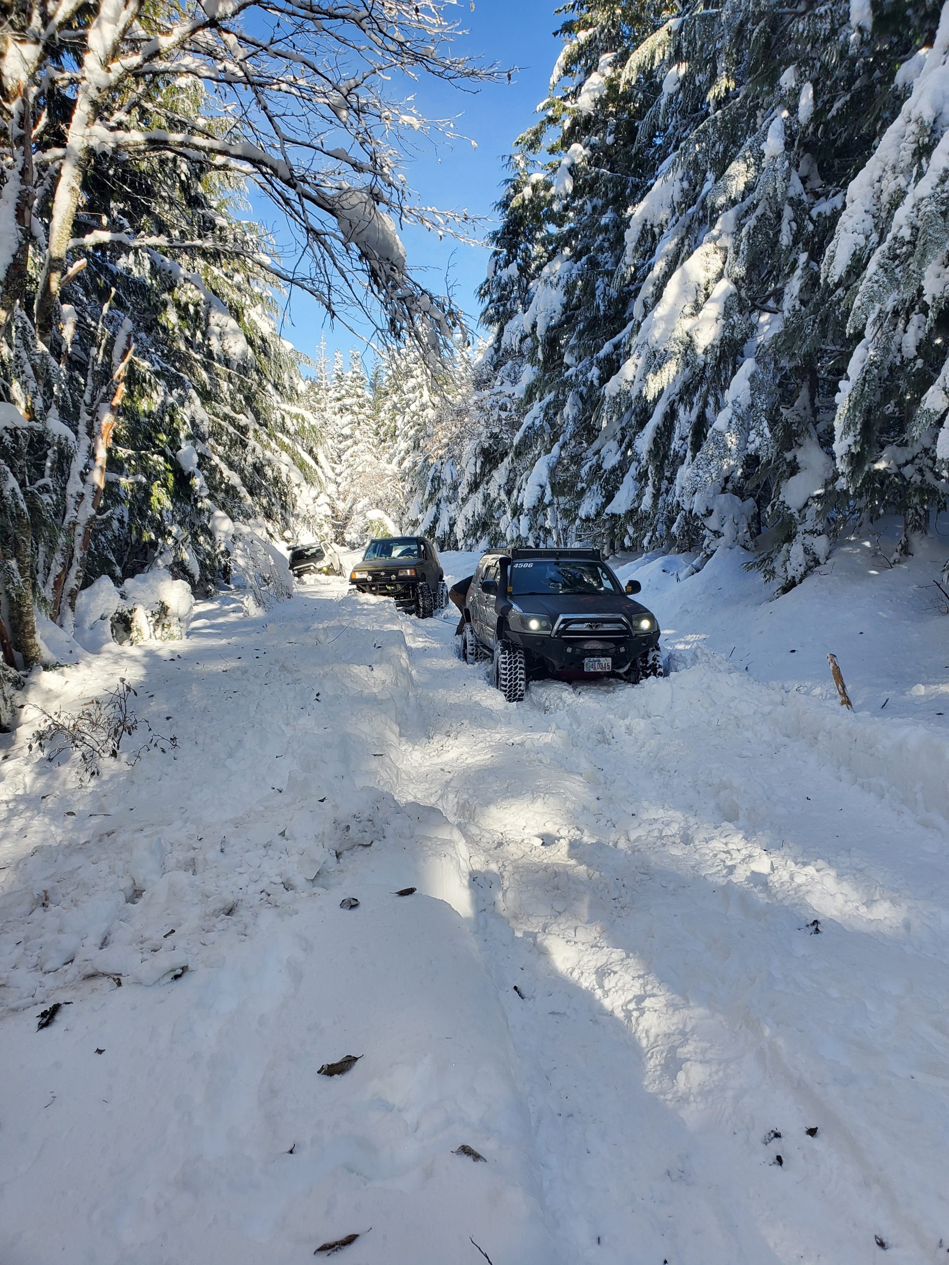 Multiple vehicles stuck in Lolo Pass Rd - Offroad Portal