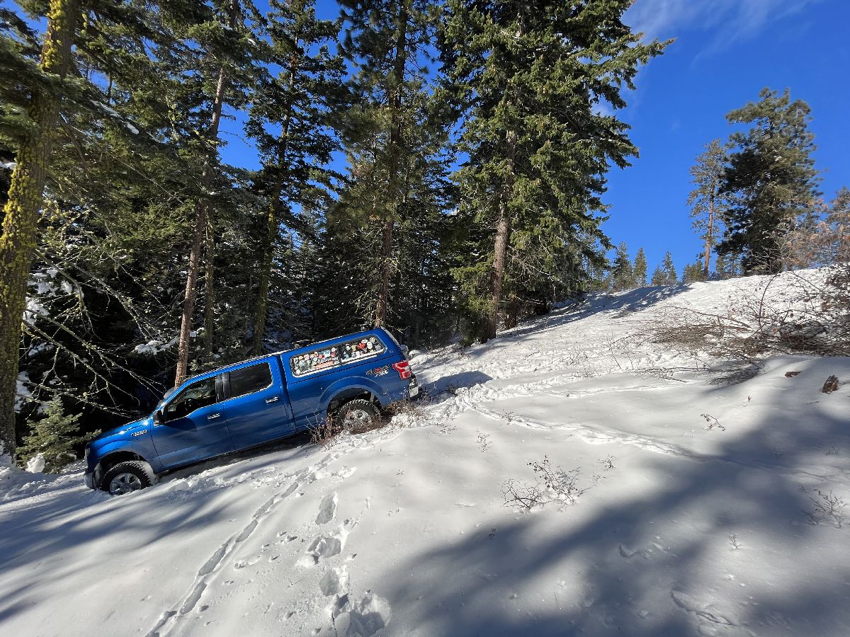 Made a mistake and got too close to roadside edge - Offroad Portal