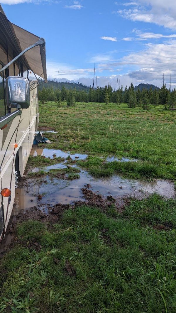 RV stuck in mud in Idaho - Offroad Portal