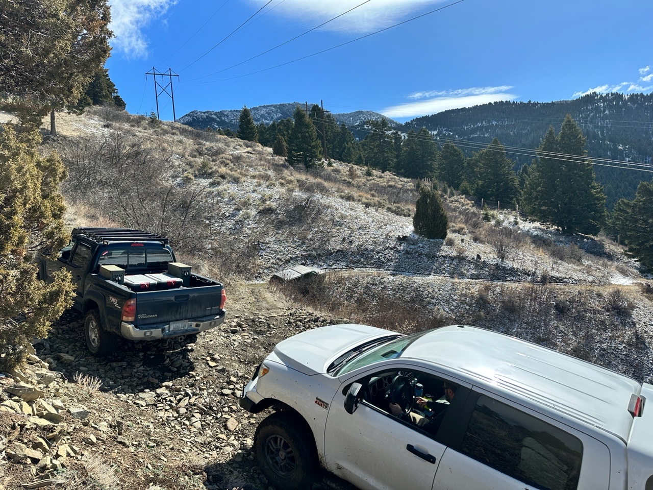 Toyota Tacoma high centered in mud - Offroad Portal
